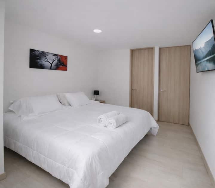 Natural View, Close To Park, Transportation, Pool - Sabaneta