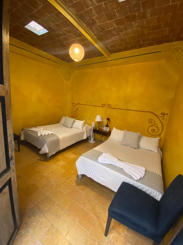 Habitación Fuego - Leon