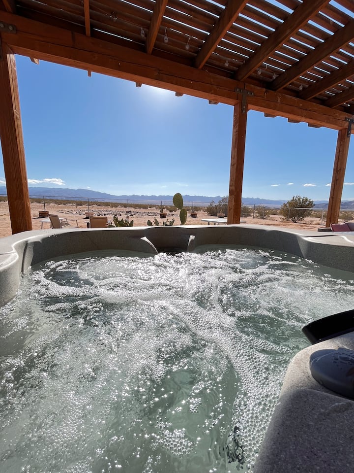 Stargazing, Hot Tub, Cowboy Pool - Twentynine Palms, CA