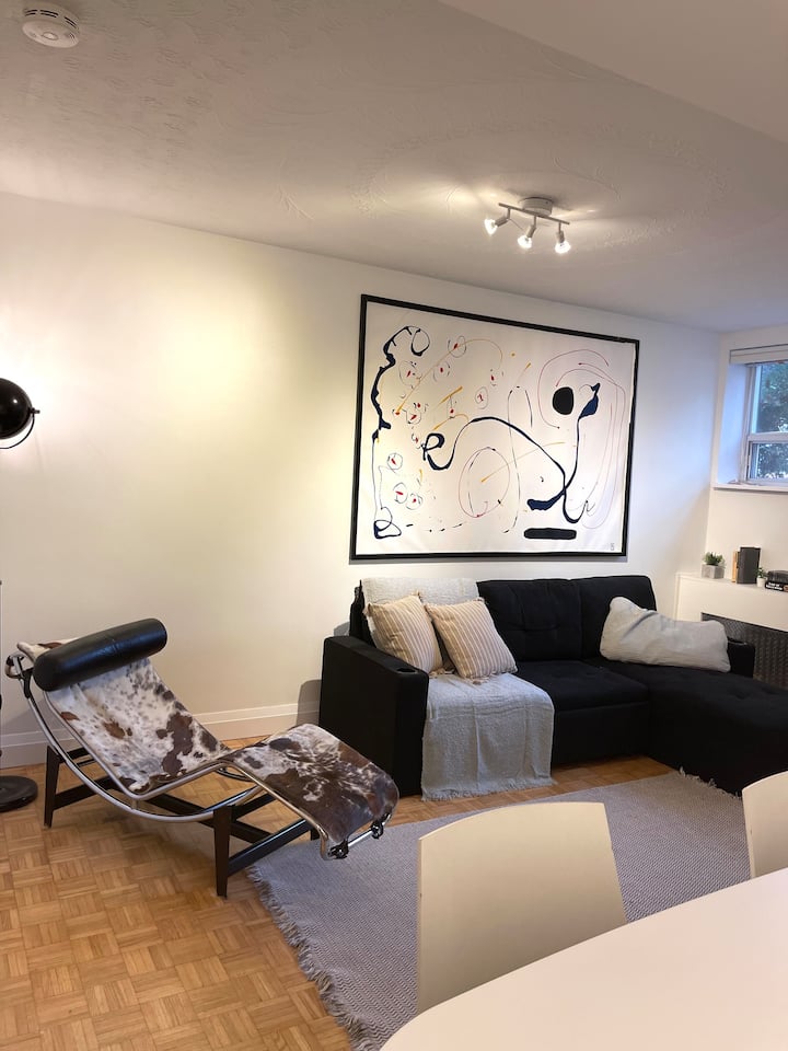 2br Artsy Beach Apt,free Parking - Toronto