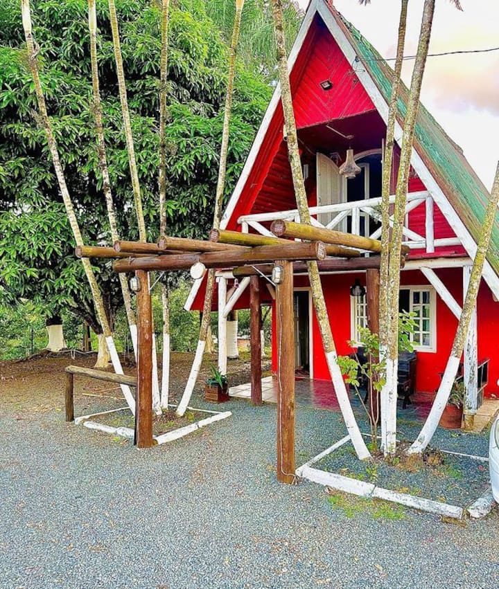 Chalé Com Piscina E ÁRea De Churrasqueira - Joinville