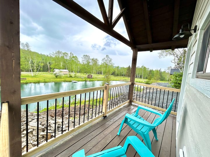 Cozy Maine Getaway•king Suite•in Town•on Trails - Fort Kent, ME