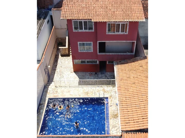 Casarão Próximo A Praia  Com Piscina Para 16 Ou + - Cabo Frio