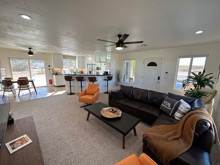 A Welcoming Desert Destination Dwelling - Joshua Tree National Park
