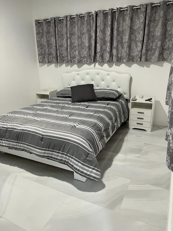 Estudio Con Parqueadero Gratuito - 海厄利亞
