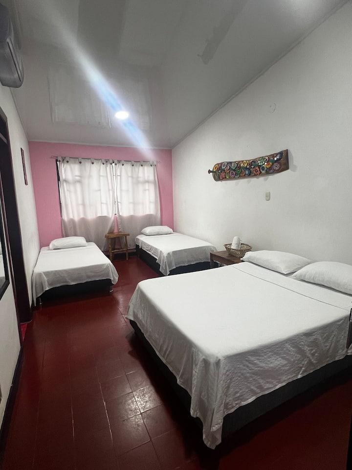 Hotel Los Lagos - Mariquita