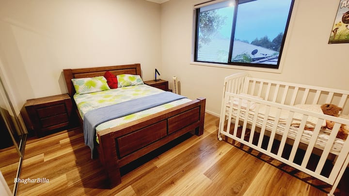 Beautiful Bedroom . - Ipswich, Australia