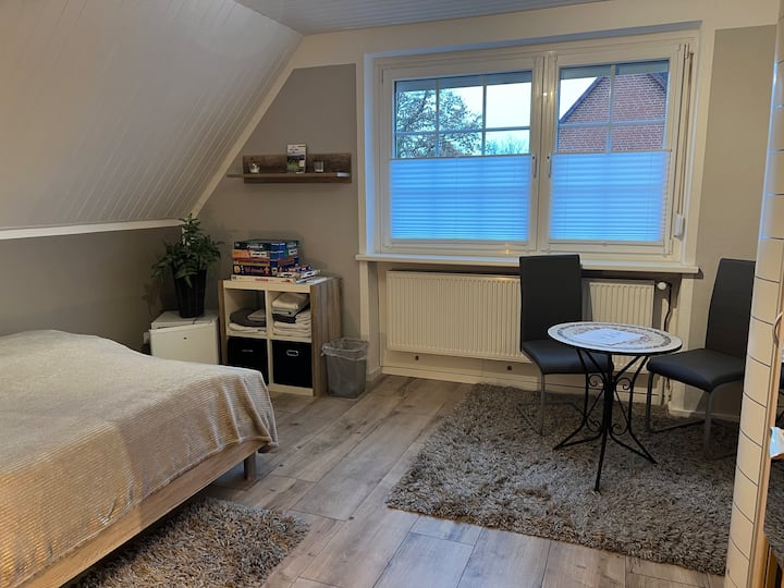 Zimmer M. Doppelbett, Zustellbett F. 3. Pers. Mgl. - Lüneburg