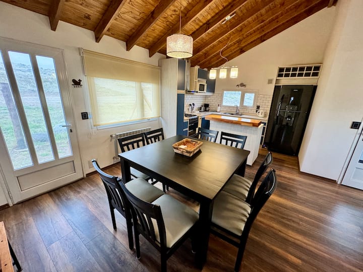 Cómoda Casa Con Dos Habitaciones En El Calafate - El Calafate