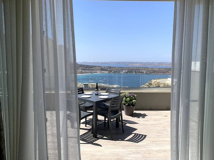 Lovely Penthouse In Mellieha-seaview By Homely - Malte