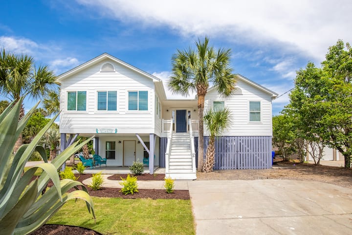 Beach Home With Hot Tub & Game Room - Isle of Palms, SC
