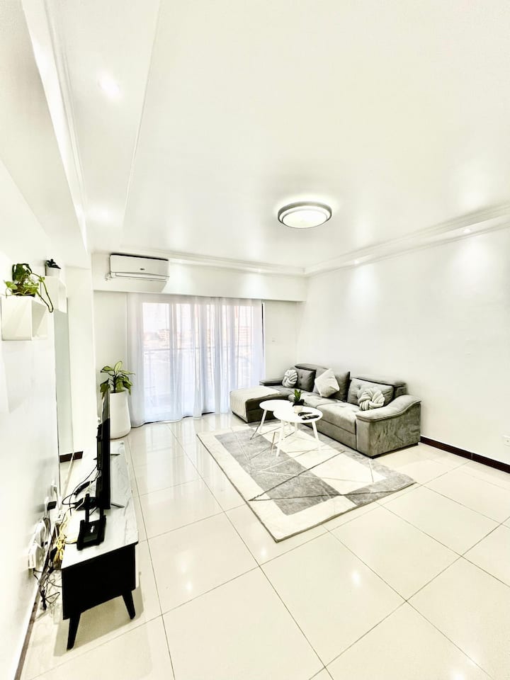 Miramar Apt Modern,classy And Private Security - Angola