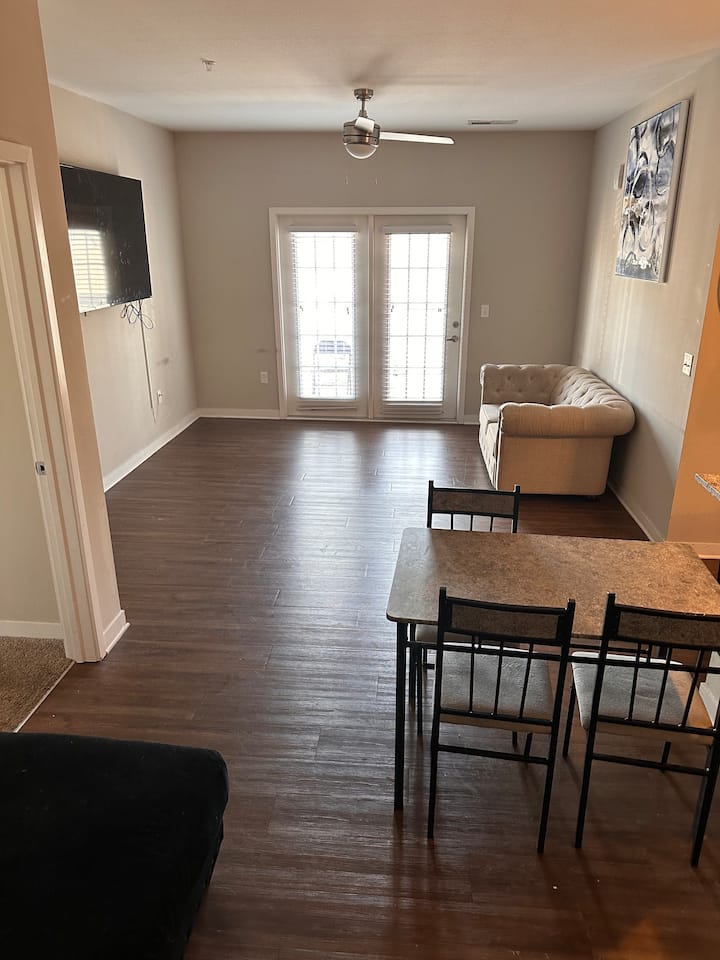 Minimalistic Living Luxury Apmnt - Huntsville, AL