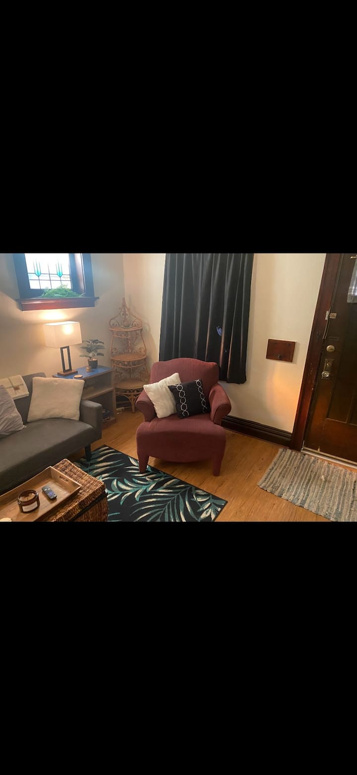 *Cozy*historic Bungalow*central Location - St. Louis, MO