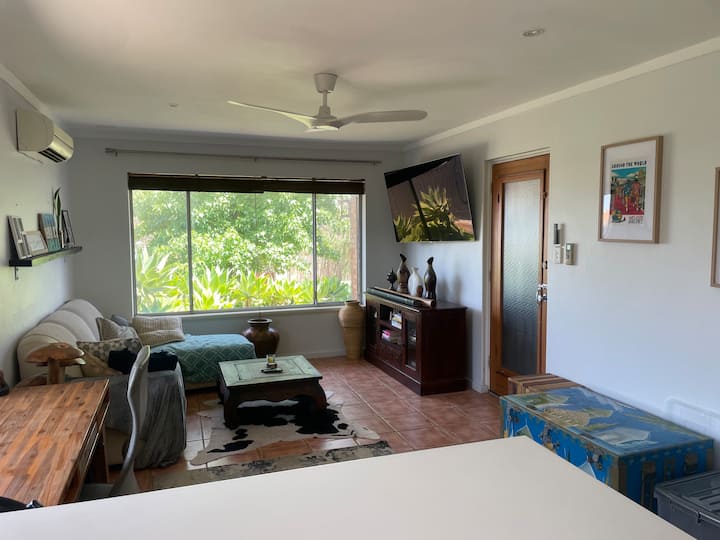 2 Bedroom House In Hamilton Hill - Perth