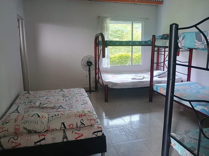 Lugar Campestre Para Descanso - La Mesa