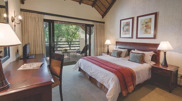 Incredible Bush Accommodation - Sun City