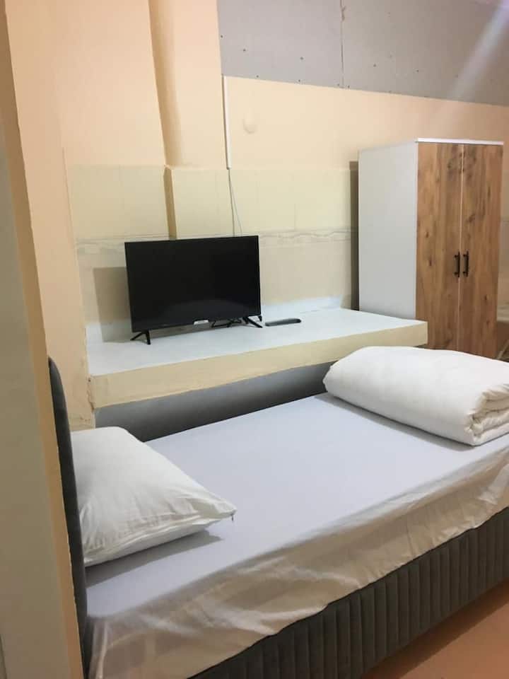 Bi̇gga Pansiyon Sizin Için  Sadece Erkekler - Istanbul