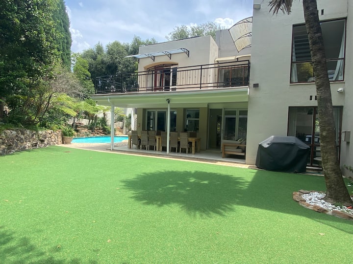 Secure Hyde Park Family Home - Johannesburg