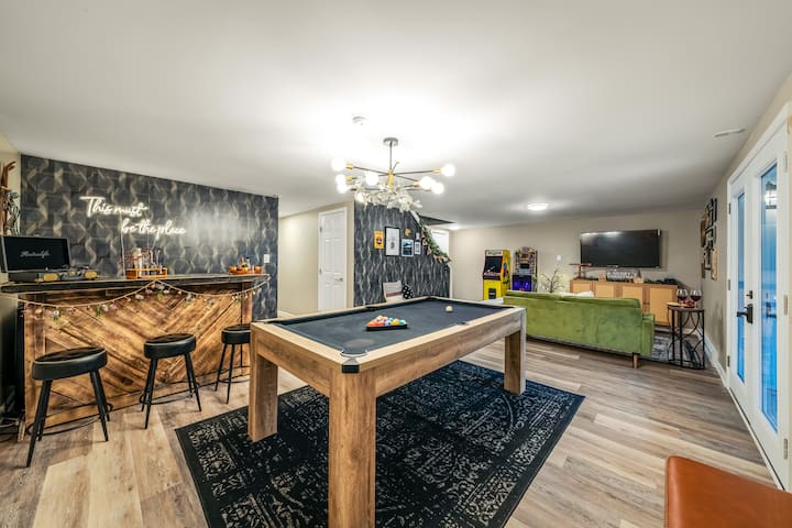 Hot Tub • Pet-friendly Pocono Getaway - Pocono Lake