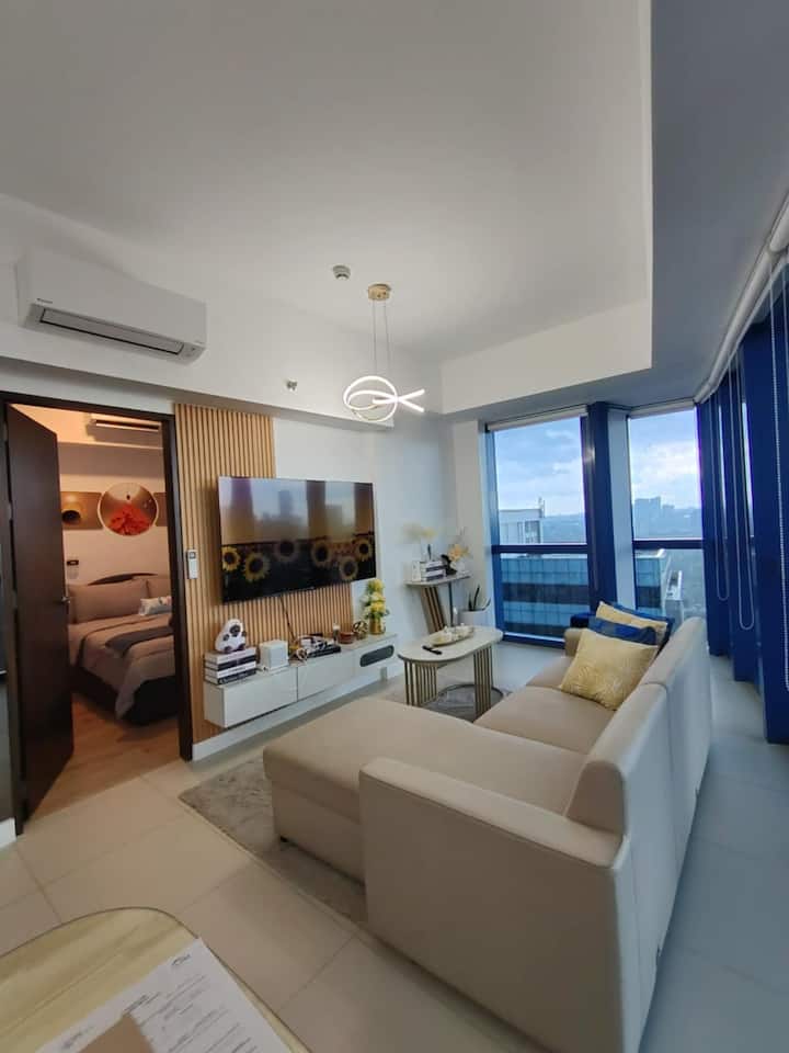 Luxury It Park Condo | Pool, Parking, Cityview+gym - Cebú