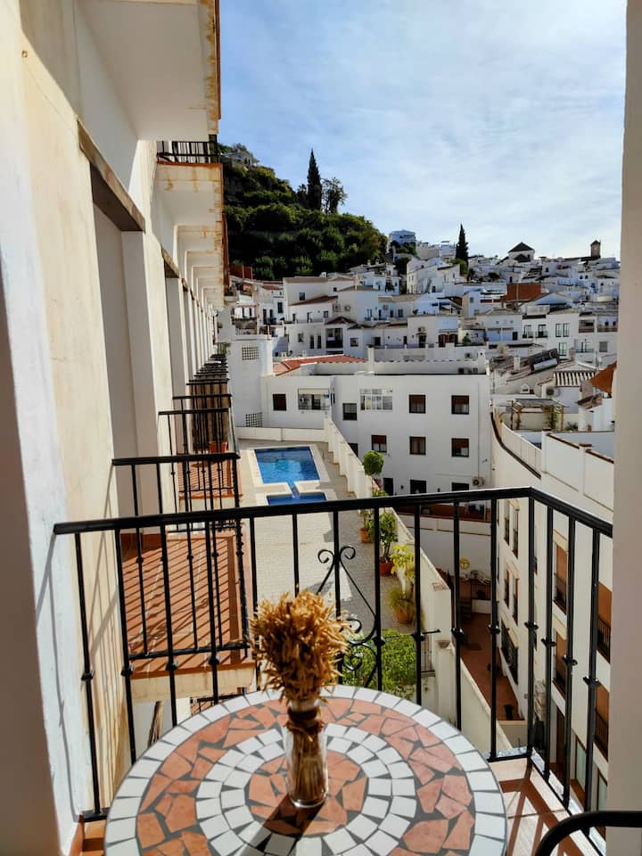 Bright Apt With Pool And Sea View - Frigiliana