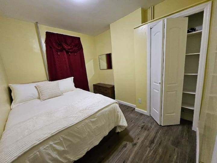 Cityline Apartment - Brooklyn, NY