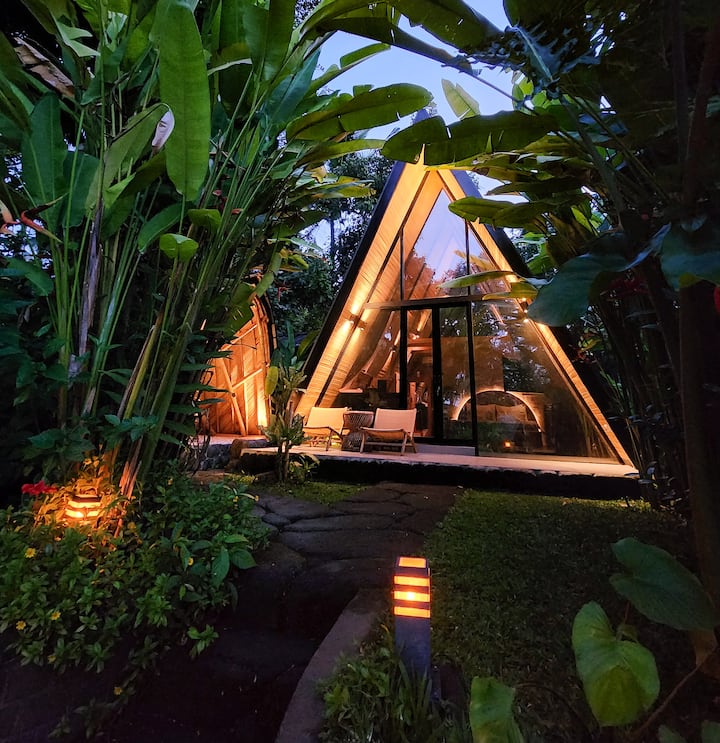 A-frame Jungle Hut W/ Volcano Views+tub – Ubud - Bali