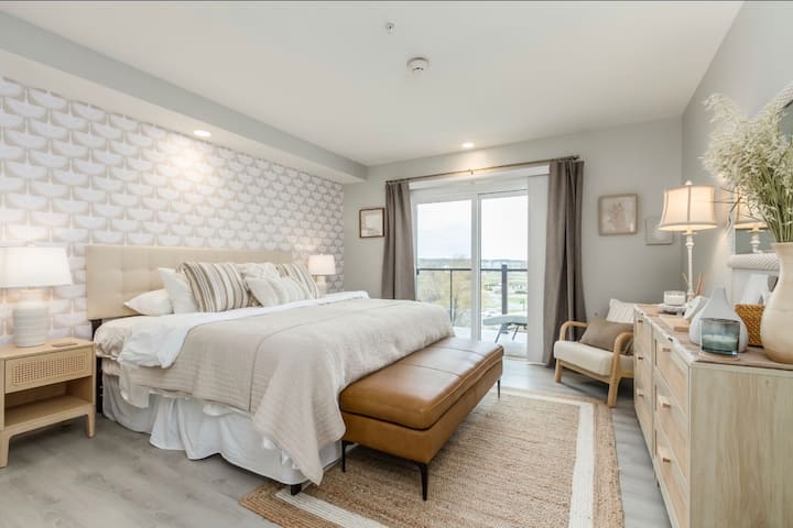 Condo On Canandaigua Lake #420 - Canandaigua, NY