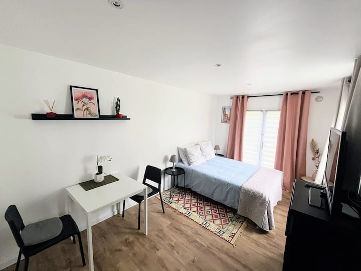 Havre De Paix Aux Portes De L'aéroport Orly Et M14 - Aéroport de Paris-Orly (ORY)