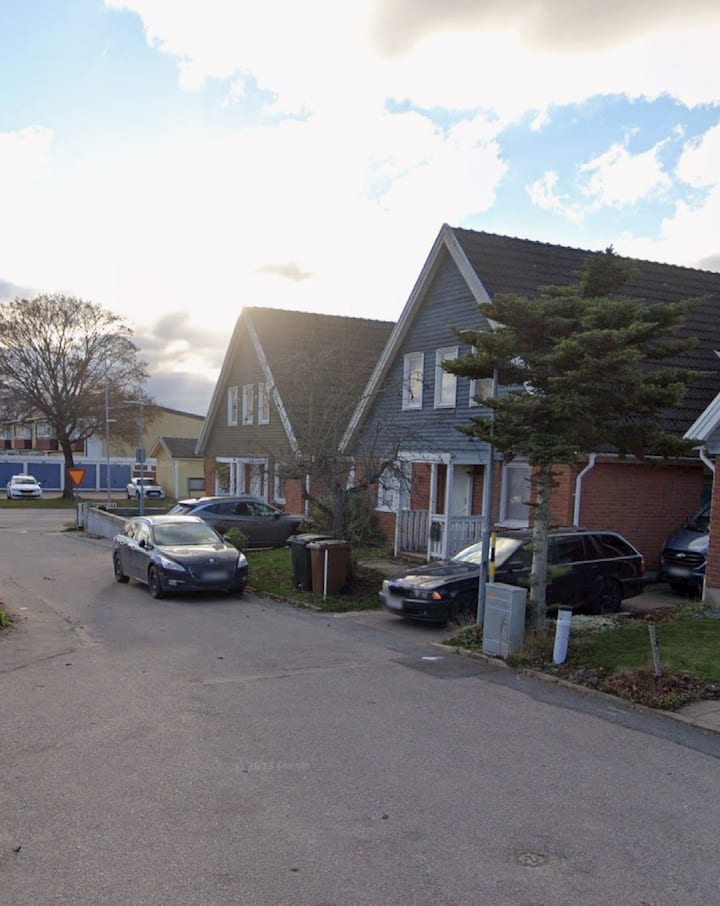 9 Rum Tvåplanshus - Västerås