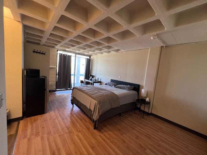 Studio Apartment In Wichita #09 - *Queen Size Bed* - Wichita