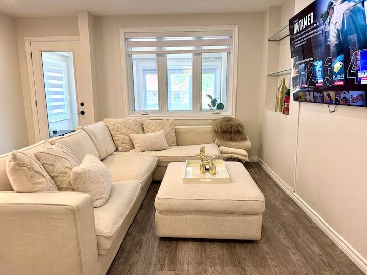 3bdrm/2bath Near Subway/toronto W/parking - Toronto