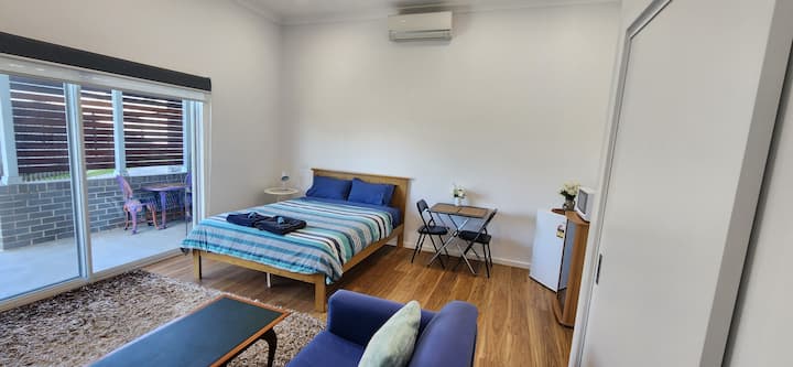 Modern 1 Br With Free Wifi & Aircon - 臥龍崗