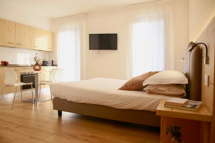 Bernina Suite 9 -Tirano[3 Min Dal Bernina Express] - Tirano