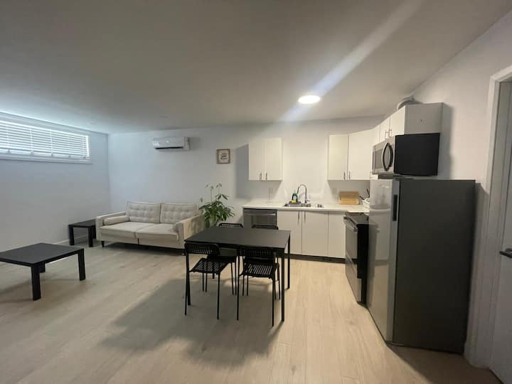 Private Room, Feels Like Home - Casselman