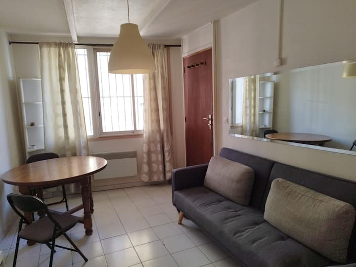 Chambre Dans Un Appartement Au Centre Montpellier - Montpellier