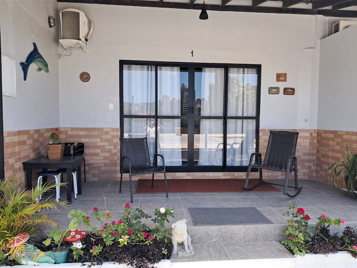 Kitnet Na Frente Da Lagoa Perequê - 100 M Da Praia - Itapema