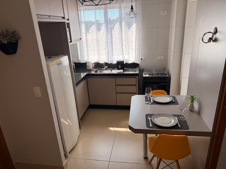 Apto Aconchegante Zona 07 - Maringá