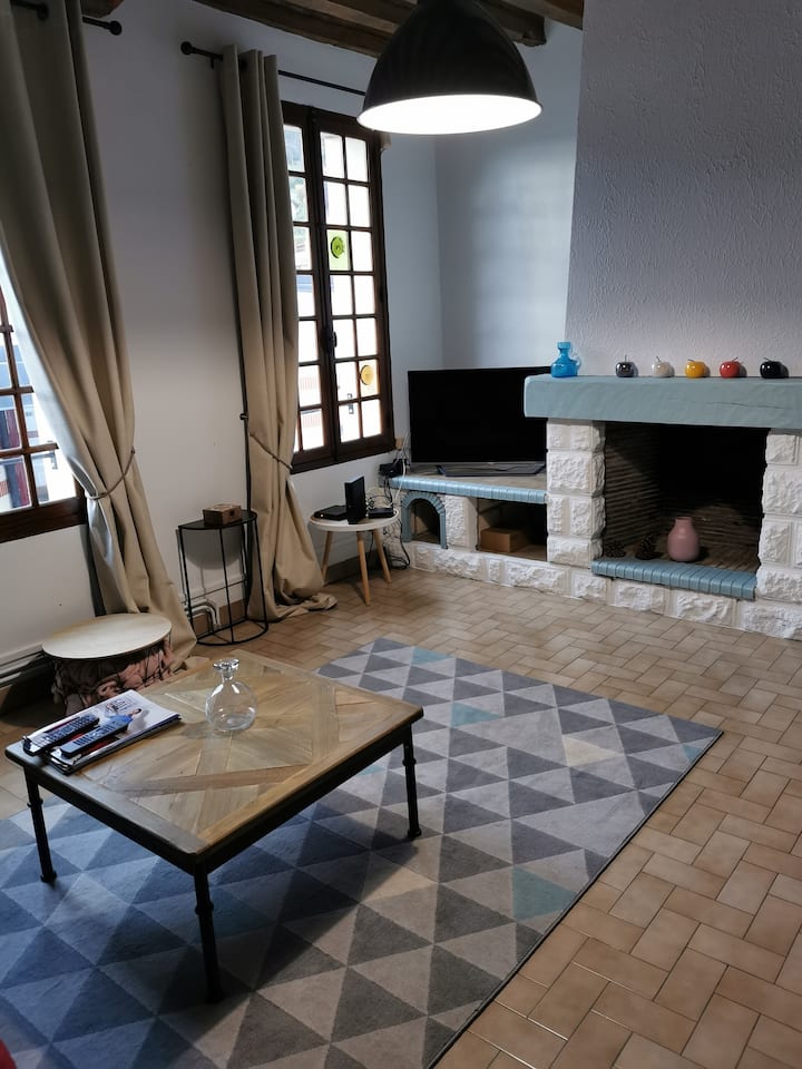 Charmante Maison De Village - Bourgtheroulde-Infreville