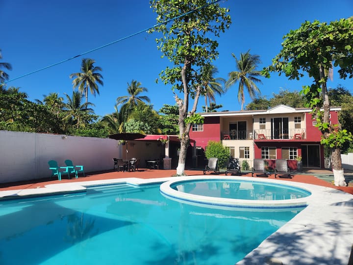 Rancho De Playa 
Punta Iguana - La Libertad