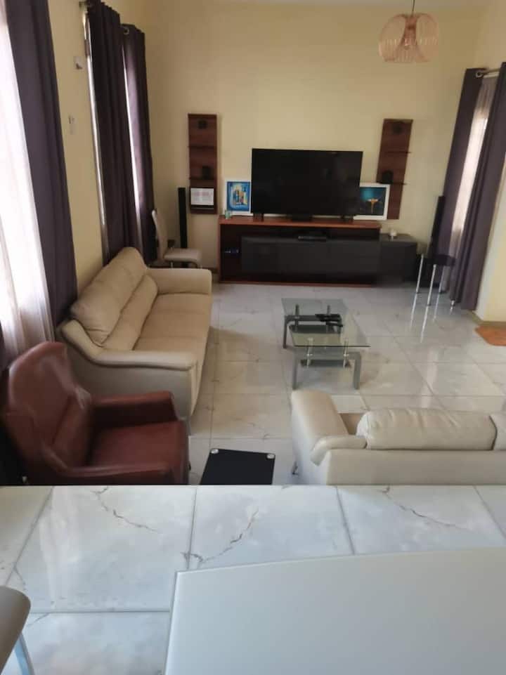 Aberdeen Villa Apartment - Freetown