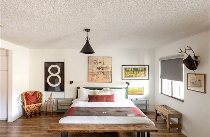 Buck's Apartment - Ramsey 29 Hotel At Joshua Tree - Twentynine Palms, CA