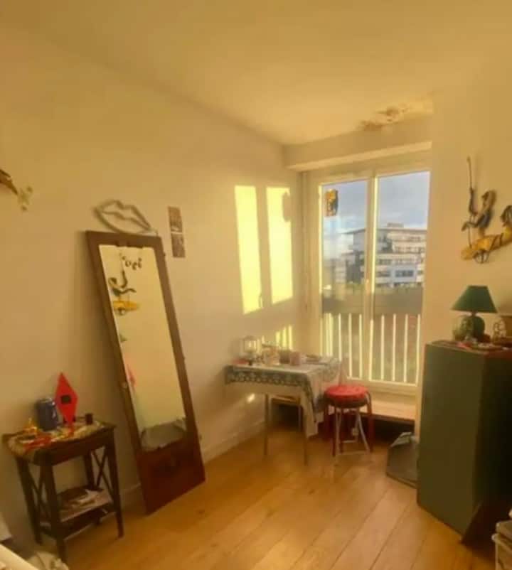 Charming Studio In Paris W/ View - Paris