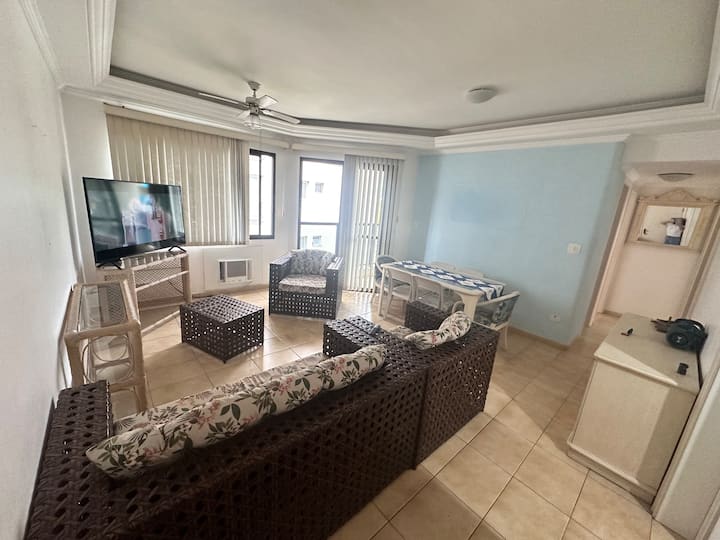 Apto Espaçoso Enseada Guarujá - Guarujá