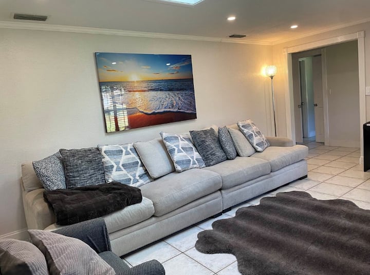 Quiet Pool 4 Bedroom Home With Lake Views - Prairie Lake, Altamonte Springs