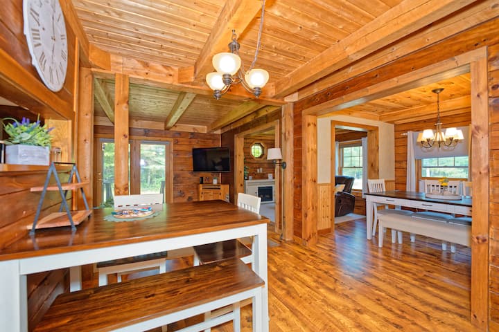 Peaceful, Hot Tub, 3 Mi. To Village - Lake George, NY