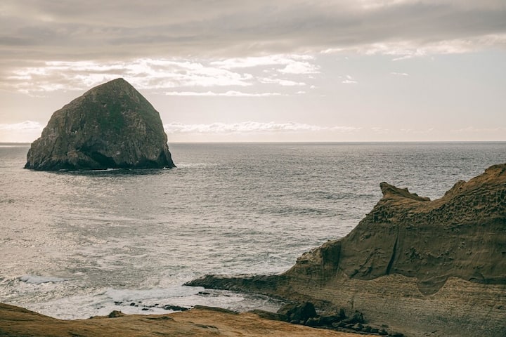 Rip Tide Beach House 4br/3ba Jacuzzi/sauna - Pacific City, OR