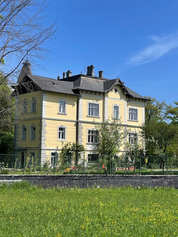 Geräumige Wohnung In Zentraler + Traumhafter Lage - Salzburg