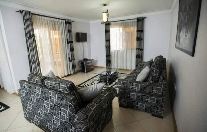 Chelsea Vacation Rentals -Castle - Kampala